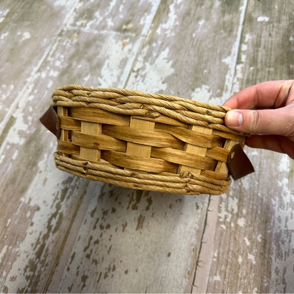 Pyrex | Kitchen | Vintage Pyrex Casserole Dish Holder Wicker Round ...